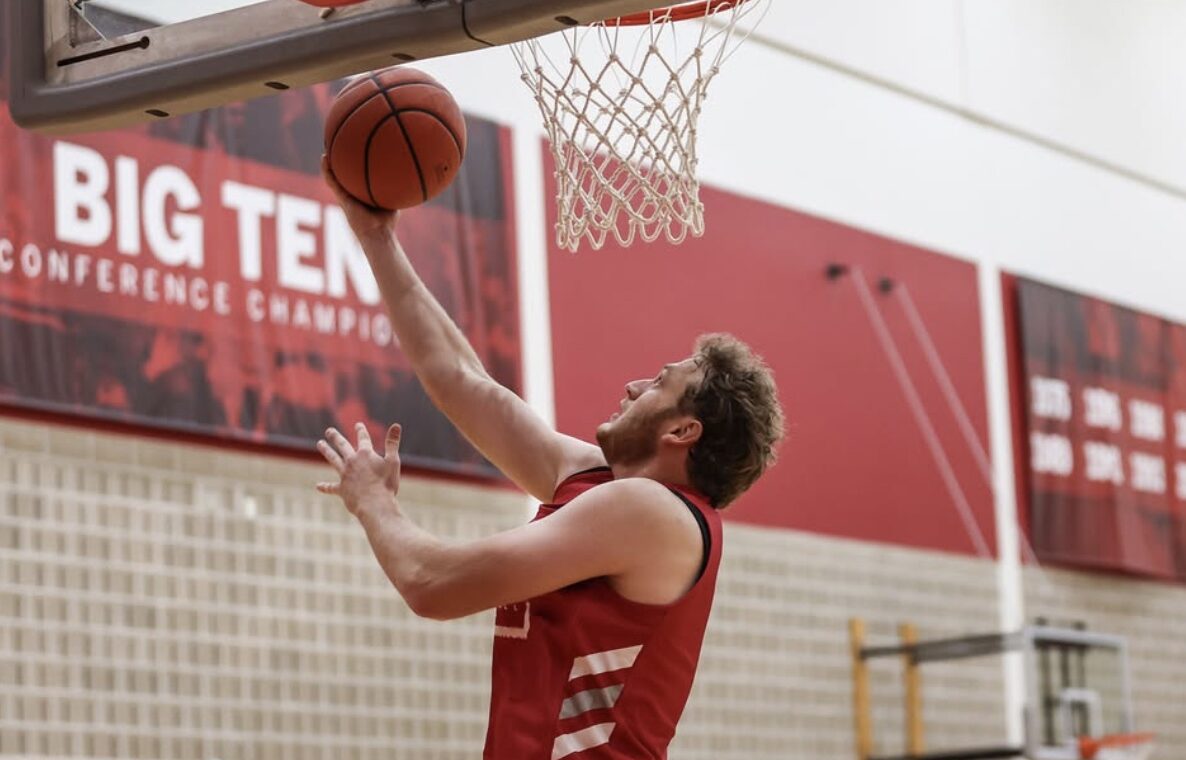 Darian DeVries details role for Indiana guard Tucker DeVries